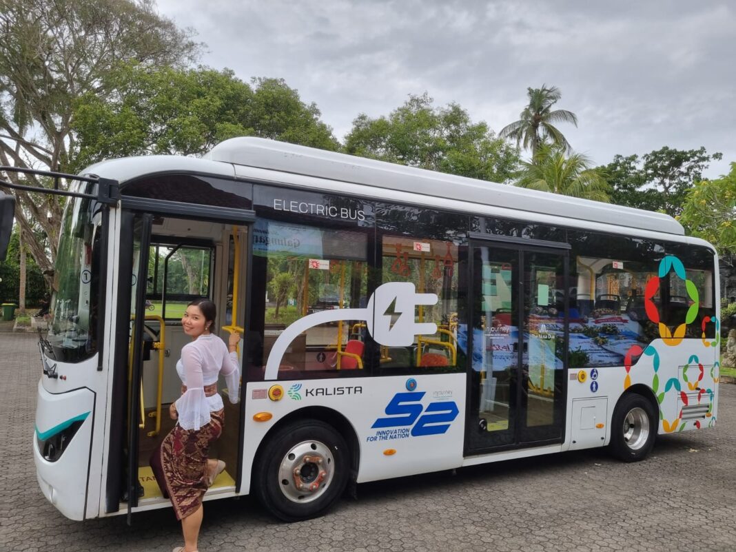 Bus Listrik Publik Pertama di Bali Beroperasi di Nusa Dua - Bali Bercerita